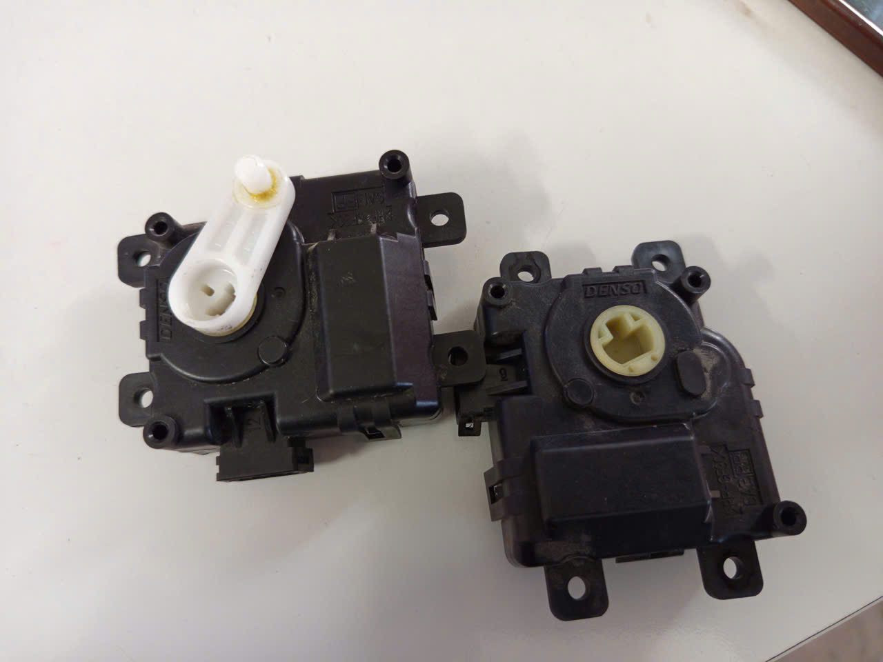 Mô tơ điều khiển chỉnh gió điều hòa trong táp lô xe Jazz, Hrv 2018, City 1.5 2014-2020, Crv 1.5 ...